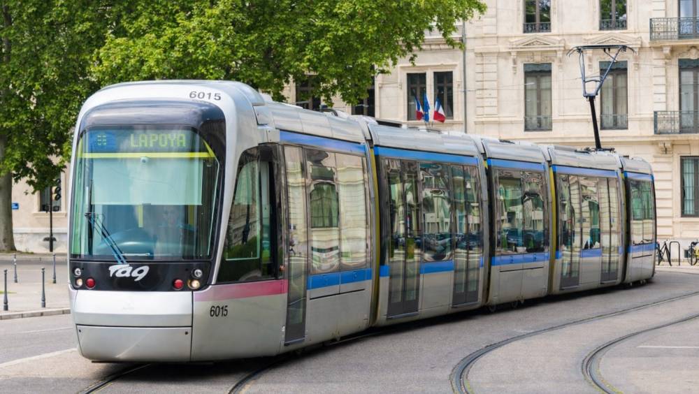 A Grenoble, la RATP décroche un contrat pour la maintenance des trams ...